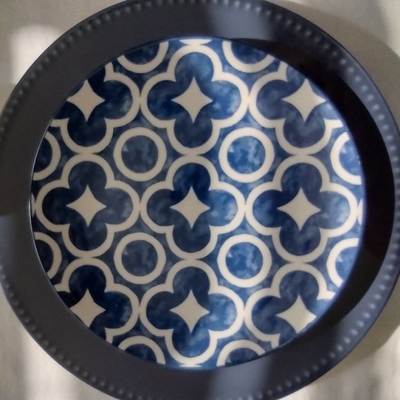 Royal Norfolk | Dining | St Set Celebrate With These 2 Deep Blue Dinner ...